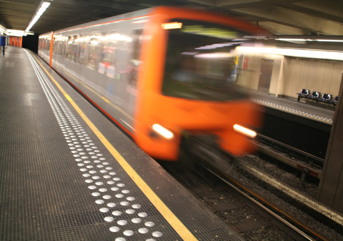 Lokalizacja wagonów metra w Helsinkach za pomocą systemu RFID